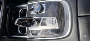 Black BMW 740 2016 in Klaipeda, with an engine capacity of 2.99 L and mileage of 218 thousand km for 25500 €, photo 16 on AUTOMOTO.COM.LV