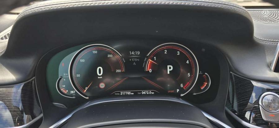 Black BMW 740 2016 in Klaipeda, with an engine capacity of 2.99 L and mileage of 218 thousand km for 25500 €, photo 18 on AUTOMOTO.COM.LV