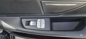 Black BMW 740 2016 in Klaipeda, with an engine capacity of 2.99 L and mileage of 218 thousand km for 25500 €, photo 25 on AUTOMOTO.COM.LV