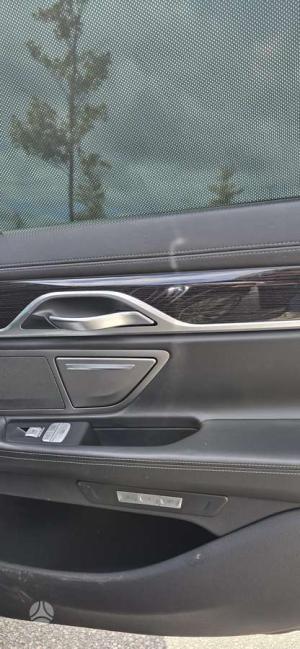 Black BMW 740 2016 in Klaipeda, with an engine capacity of 2.99 L and mileage of 218 thousand km for 25500 €, photo 27 on AUTOMOTO.COM.LV