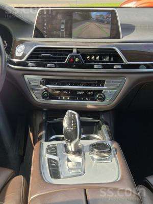 Melns BMW 740 2016 Rīga, ar dzinēja tilpumu 3.00 L un nobraukumu 315 tūkst. km par 20490 €, foto 13 vietnē AUTOMOTO.COM.LV