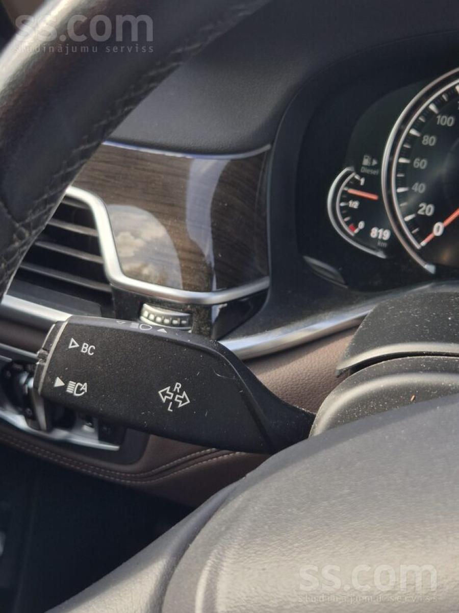 Melns BMW 740 2016 Rīga, ar dzinēja tilpumu 3.00 L un nobraukumu 315 tūkst. km par 20490 €, foto 18 vietnē AUTOMOTO.COM.LV