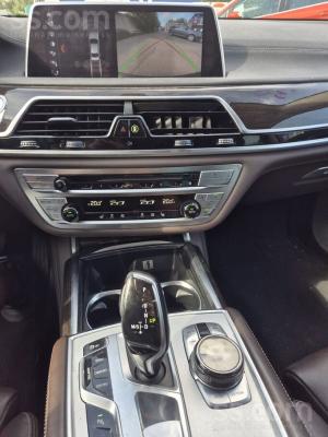 Melns BMW 740 2016 Rīga, ar dzinēja tilpumu 3.00 L un nobraukumu 315 tūkst. km par 20490 €, foto 20 vietnē AUTOMOTO.COM.LV