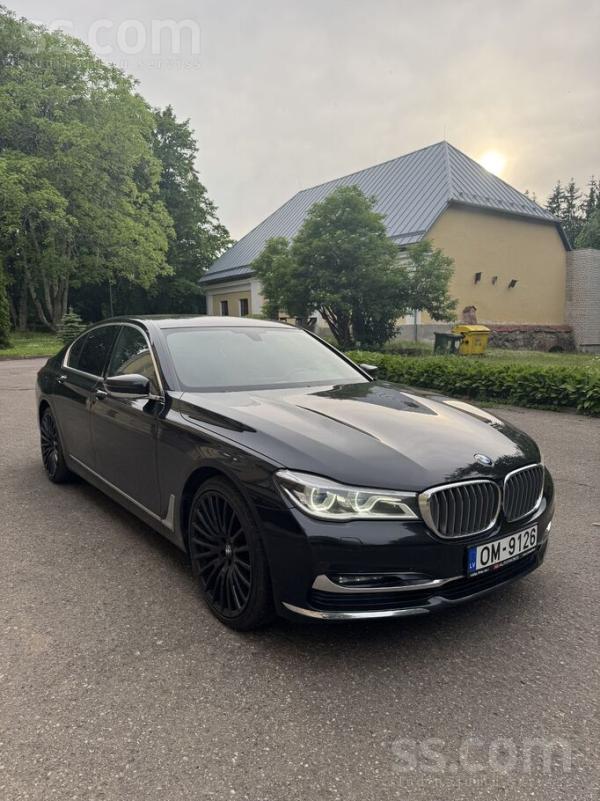 Melns BMW 740 2016 Kuldīga, ar dzinēja tilpumu 3.00 L un nobraukumu 240 tūkst. km par 22900 €, foto 2 vietnē AUTOMOTO.COM.LV