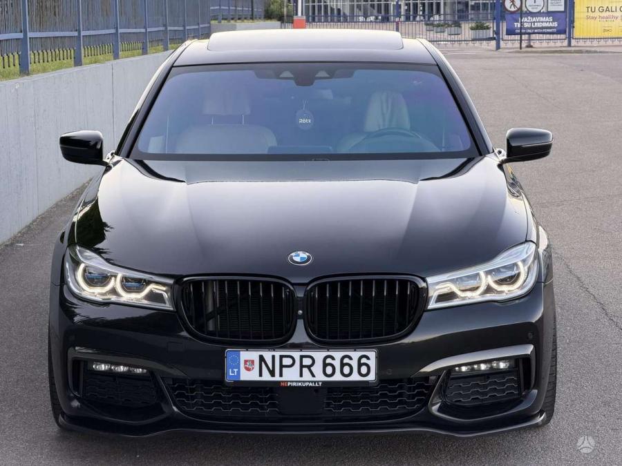 Melns BMW 740 2016 Viļņa, ar dzinēja tilpumu 2.99 L un nobraukumu 179 tūkst. km par 31000 €, foto 7 vietnē AUTOMOTO.COM.LV