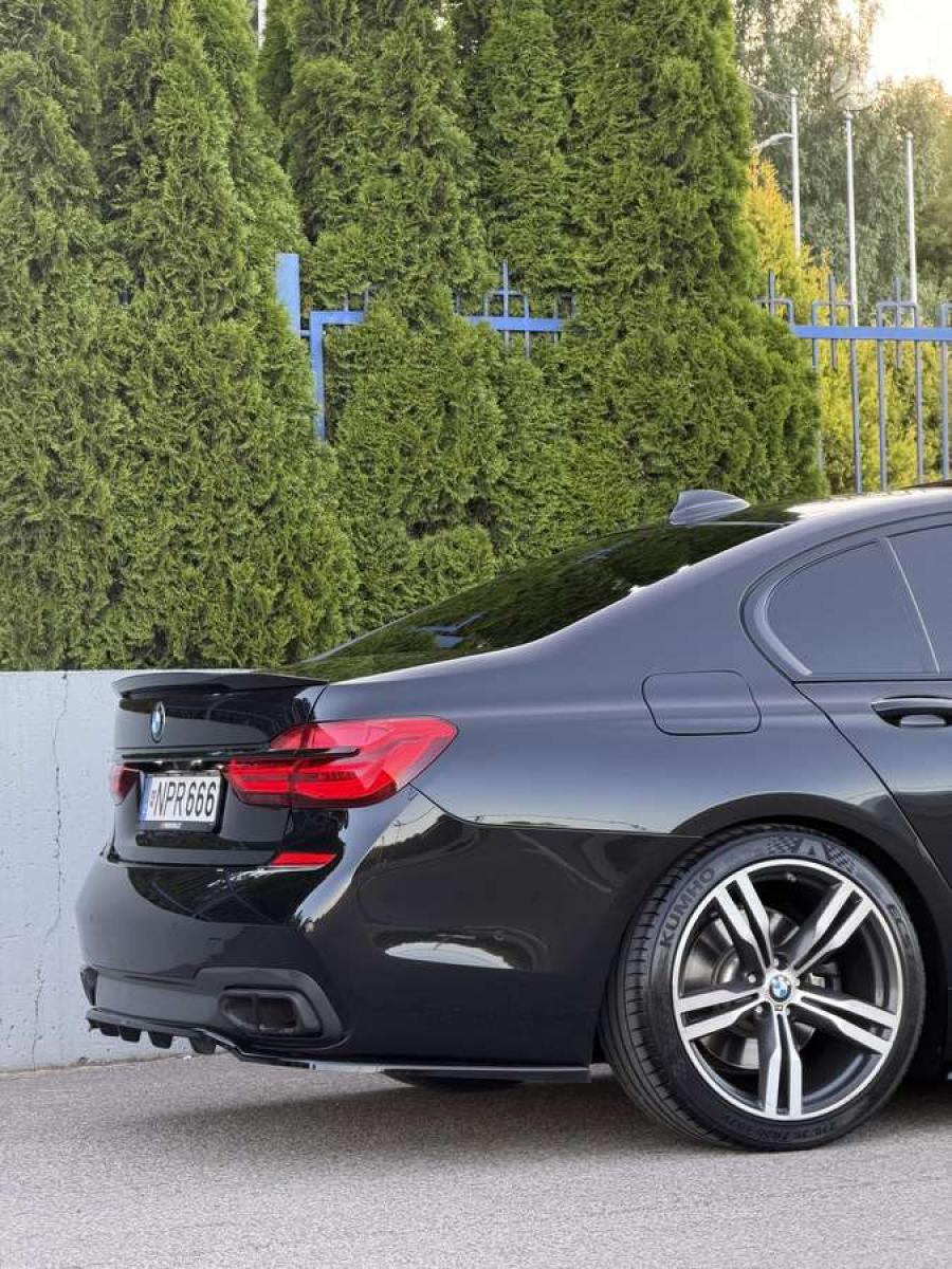 Melns BMW 740 2016 Viļņa, ar dzinēja tilpumu 2.99 L un nobraukumu 179 tūkst. km par 31000 €, foto 10 vietnē AUTOMOTO.COM.LV