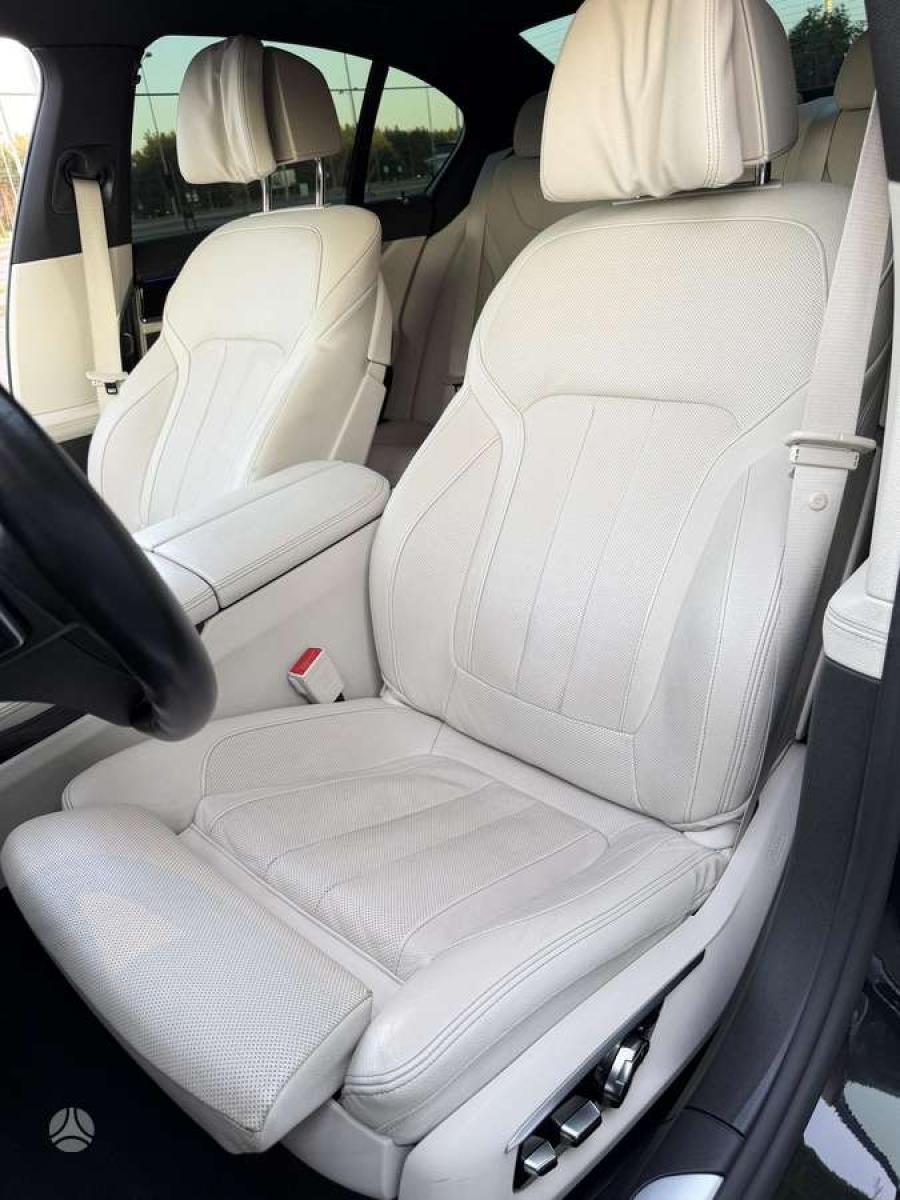 Melns BMW 740 2016 Viļņa, ar dzinēja tilpumu 2.99 L un nobraukumu 179 tūkst. km par 31000 €, foto 22 vietnē AUTOMOTO.COM.LV