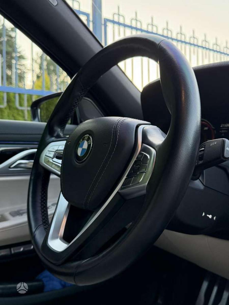 Melns BMW 740 2016 Viļņa, ar dzinēja tilpumu 2.99 L un nobraukumu 179 tūkst. km par 31000 €, foto 23 vietnē AUTOMOTO.COM.LV