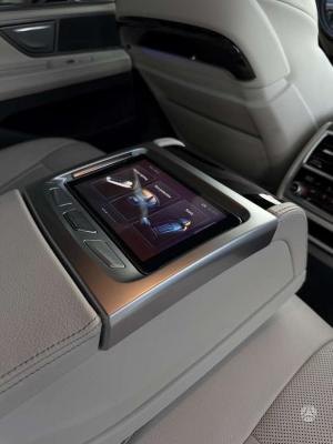 Melns BMW 740 2016 Viļņa, ar dzinēja tilpumu 2.99 L un nobraukumu 179 tūkst. km par 31000 €, foto 28 vietnē AUTOMOTO.COM.LV
