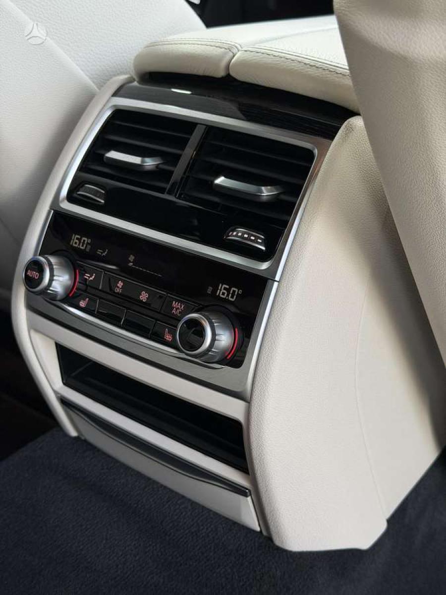 Melns BMW 740 2016 Viļņa, ar dzinēja tilpumu 2.99 L un nobraukumu 179 tūkst. km par 31000 €, foto 29 vietnē AUTOMOTO.COM.LV