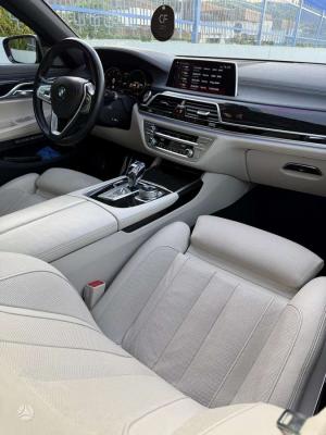 Melns BMW 740 2016 Viļņa, ar dzinēja tilpumu 2.99 L un nobraukumu 179 tūkst. km par 31000 €, foto 30 vietnē AUTOMOTO.COM.LV