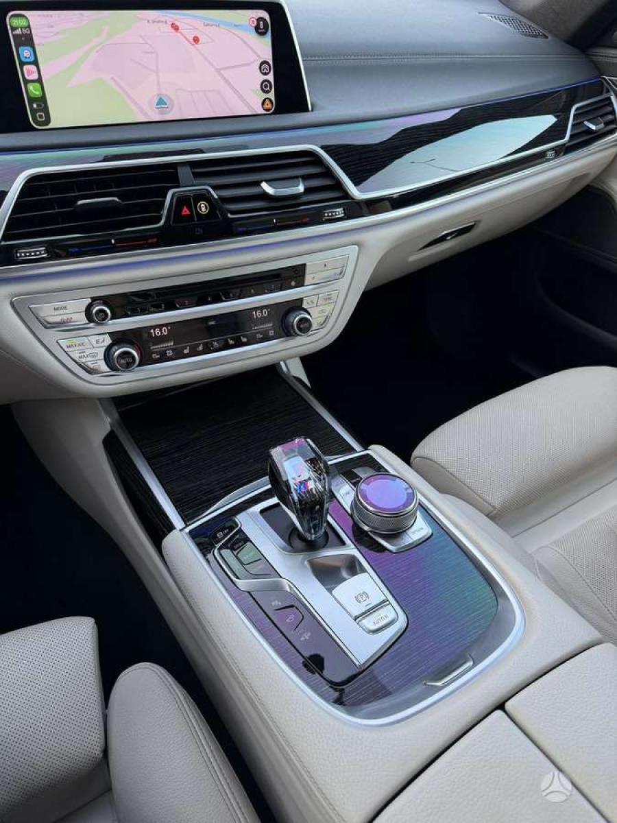 Melns BMW 740 2016 Viļņa, ar dzinēja tilpumu 2.99 L un nobraukumu 179 tūkst. km par 31000 €, foto 33 vietnē AUTOMOTO.COM.LV