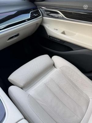 Melns BMW 740 2016 Viļņa, ar dzinēja tilpumu 2.99 L un nobraukumu 179 tūkst. km par 31000 €, foto 34 vietnē AUTOMOTO.COM.LV