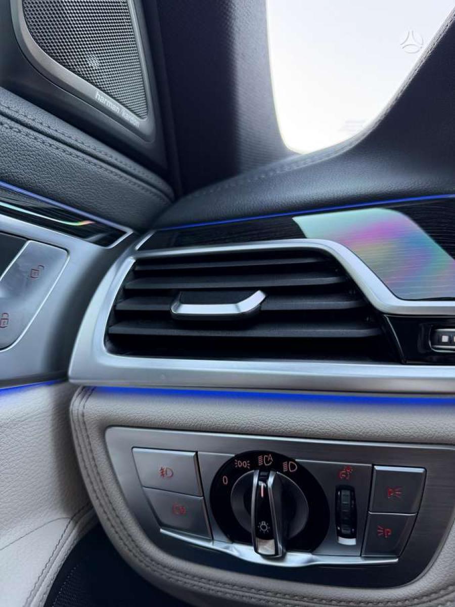Melns BMW 740 2016 Viļņa, ar dzinēja tilpumu 2.99 L un nobraukumu 179 tūkst. km par 31000 €, foto 40 vietnē AUTOMOTO.COM.LV