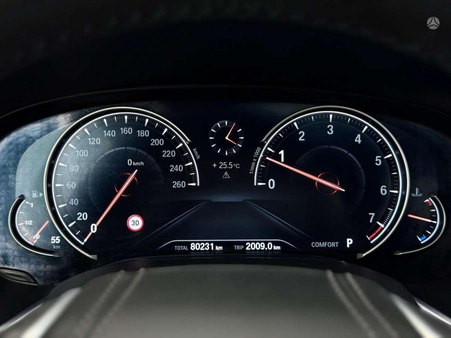 Black BMW 740 2016 in Vilnius, with an engine capacity of 3.00 L and mileage of 80 thousand km for 23300 €, photo 35 on AUTOMOTO.COM.LV