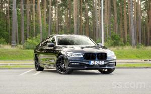 Black BMW 740 2016 in Riga, with an engine capacity of 3.00 L and mileage of 315 thousand km for 20490 €, photo 3 on AUTOMOTO.COM.LV