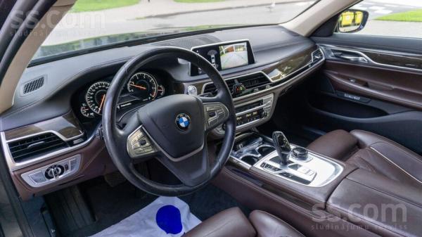 Melns BMW 740 2016 Rīga, ar dzinēja tilpumu 3.00 L un nobraukumu 315 tūkst. km par 20490 €, foto 10 vietnē AUTOMOTO.COM.LV
