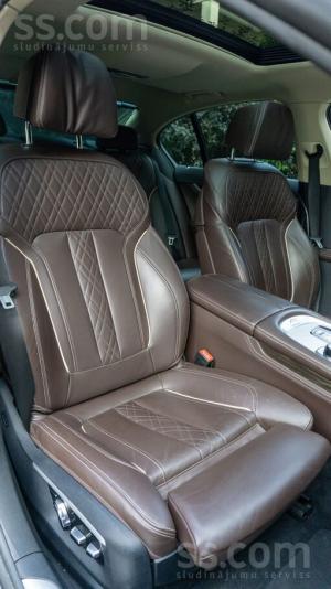 Black BMW 740 2016 in Riga, with an engine capacity of 3.00 L and mileage of 315 thousand km for 20490 €, photo 30 on AUTOMOTO.COM.LV