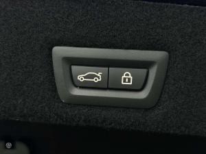 Melns BMW 740 2016 Viļņa, ar dzinēja tilpumu 3.00 L un nobraukumu 80 tūkst. km par 23300 €, foto 14 vietnē AUTOMOTO.COM.LV