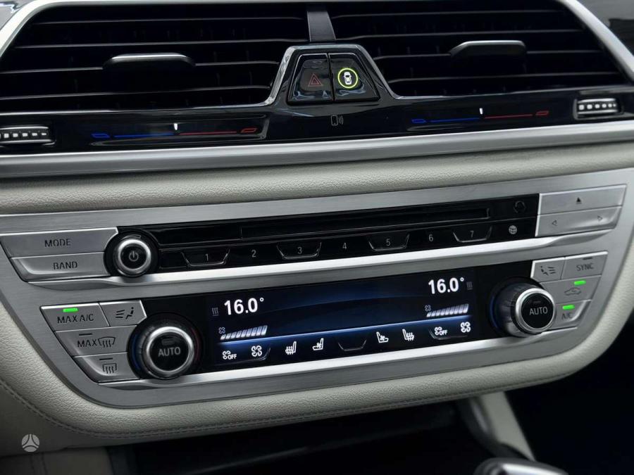 Melns BMW 740 2016 Viļņa, ar dzinēja tilpumu 3.00 L un nobraukumu 80 tūkst. km par 23300 €, foto 29 vietnē AUTOMOTO.COM.LV