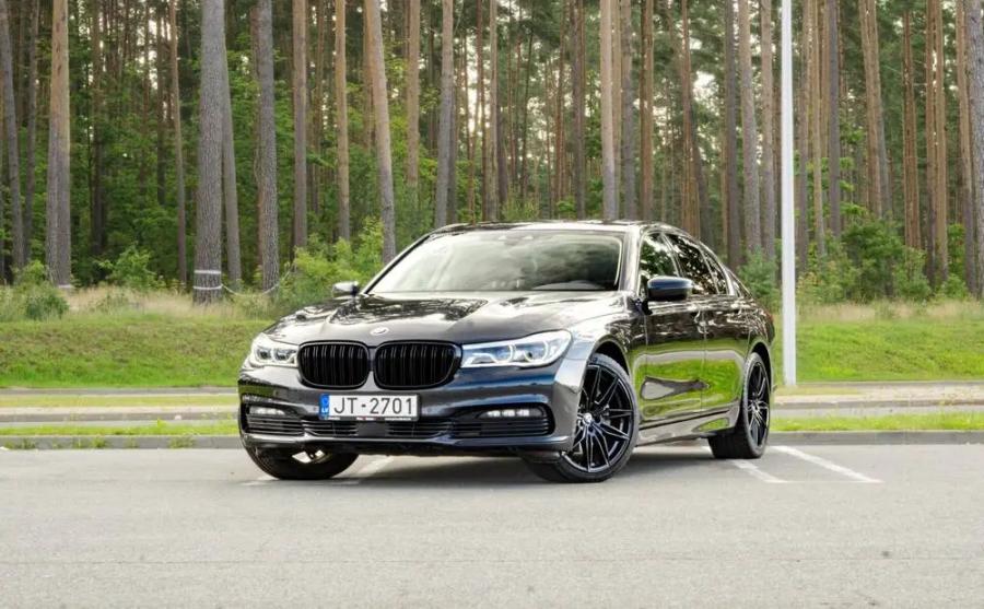 Melns BMW 740 2016 Rīga, ar dzinēja tilpumu 3.00 L un nobraukumu 315 tūkst. km par 19590 €, foto 1 vietnē AUTOMOTO.COM.LV