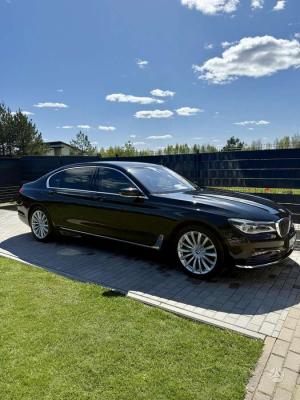Черный БМВ 740 2016 в Вильнюс, объемом двигателя 3.00 л и пробегом 152 тыс. км за 20000 €, фото 4 на AUTOMOTO.COM.LV