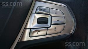 Black BMW 740 2016 in Riga, with an engine capacity of 3.00 L and mileage of 315 thousand km for 18590 €, photo 19 on AUTOMOTO.COM.LV