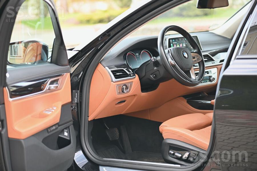 Melns BMW 740 2017 Rīga, ar dzinēja tilpumu 3.00 L un nobraukumu 194 tūkst. km par 28900 €, foto 6 vietnē AUTOMOTO.COM.LV