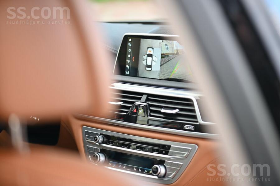 Melns BMW 740 2017 Rīga, ar dzinēja tilpumu 3.00 L un nobraukumu 194 tūkst. km par 28900 €, foto 12 vietnē AUTOMOTO.COM.LV