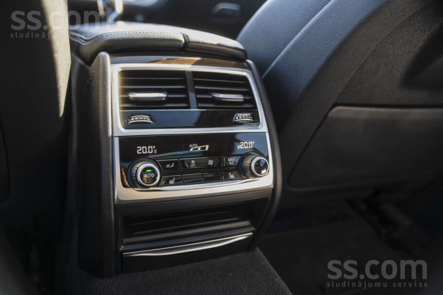 Melns BMW 740 2017 Rīga, ar dzinēja tilpumu 3.00 L un nobraukumu 171 tūkst. km par 31990 €, foto 13 vietnē AUTOMOTO.COM.LV
