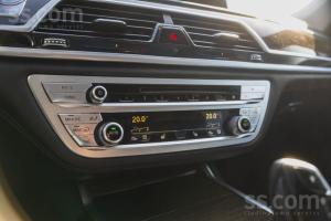 Melns BMW 740 2017 Rīga, ar dzinēja tilpumu 3.00 L un nobraukumu 171 tūkst. km par 31990 €, foto 28 vietnē AUTOMOTO.COM.LV