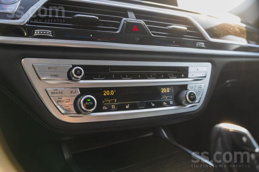 Melns BMW 740 2017 Rīga, ar dzinēja tilpumu 3.00 L un nobraukumu 171 tūkst. km par 31990 €, foto 28 vietnē AUTOMOTO.COM.LV