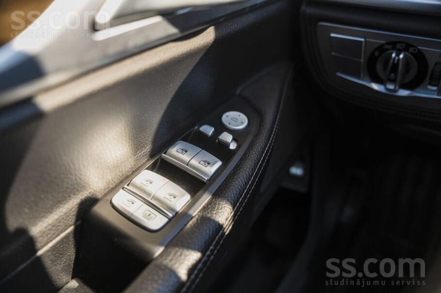 Melns BMW 740 2017 Rīga, ar dzinēja tilpumu 3.00 L un nobraukumu 171 tūkst. km par 31990 €, foto 32 vietnē AUTOMOTO.COM.LV