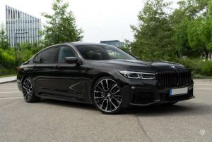 Black BMW 740 2017 in Vilnius, with an engine capacity of 3.00 L and mileage of 137 thousand km for 26000 €, photo  on AUTOMOTO.COM.LV