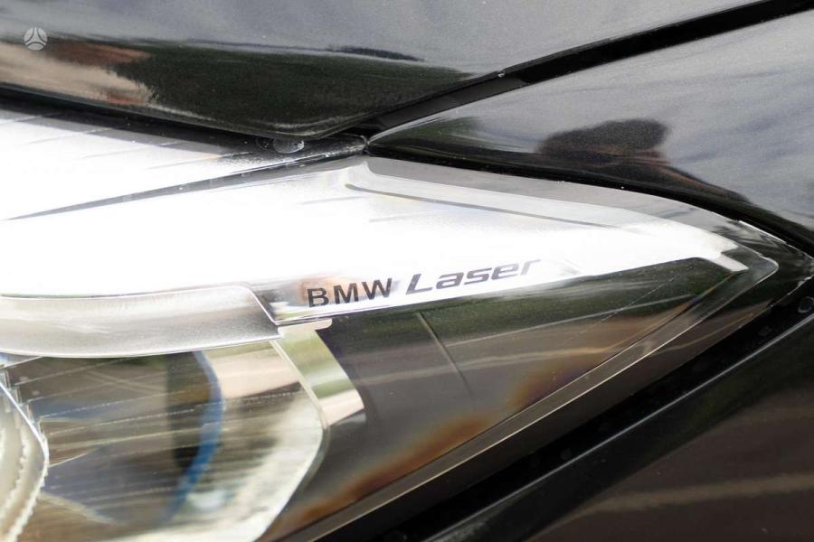 Black BMW 740 2017 in Vilnius, with an engine capacity of 3.00 L and mileage of 137 thousand km for 26000 €, photo 16 on AUTOMOTO.COM.LV