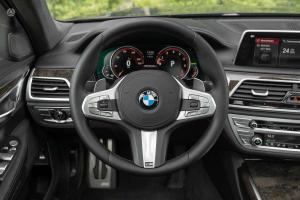 Black BMW 740 2017 in Vilnius, with an engine capacity of 3.00 L and mileage of 137 thousand km for 26000 €, photo 22 on AUTOMOTO.COM.LV