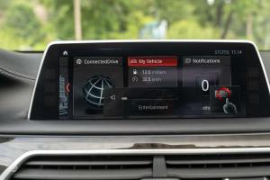 Black BMW 740 2017 in Vilnius, with an engine capacity of 3.00 L and mileage of 137 thousand km for 26000 €, photo 32 on AUTOMOTO.COM.LV