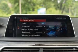 Black BMW 740 2017 in Vilnius, with an engine capacity of 3.00 L and mileage of 137 thousand km for 26000 €, photo 33 on AUTOMOTO.COM.LV
