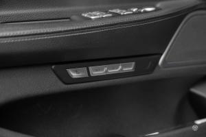 Black BMW 740 2017 in Vilnius, with an engine capacity of 3.00 L and mileage of 137 thousand km for 26000 €, photo 37 on AUTOMOTO.COM.LV
