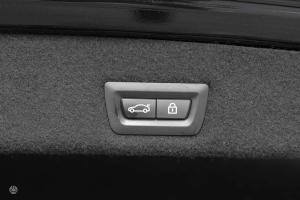 Black BMW 740 2017 in Vilnius, with an engine capacity of 3.00 L and mileage of 137 thousand km for 26000 €, photo 38 on AUTOMOTO.COM.LV