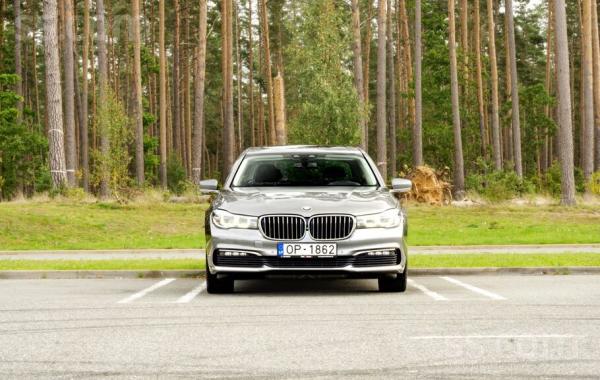 Melns BMW 740 2017 Rīga, ar dzinēja tilpumu 2.00 L un nobraukumu 202 tūkst. km par 21990 €, foto 4 vietnē AUTOMOTO.COM.LV