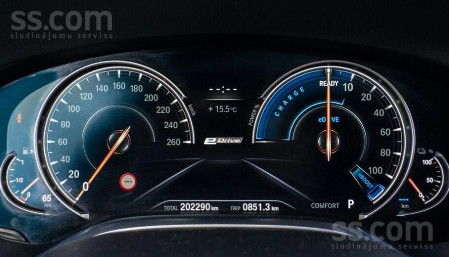 Black BMW 740 2017 in Riga, with an engine capacity of 2.00 L and mileage of 202 thousand km for 21990 €, photo 24 on AUTOMOTO.COM.LV