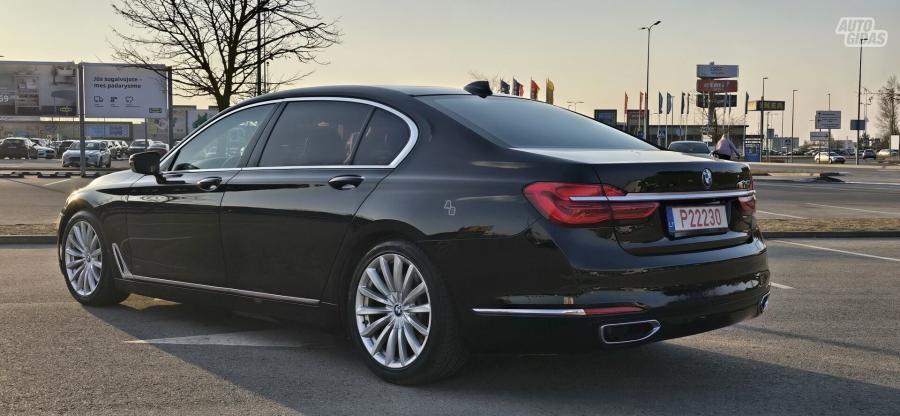 Black BMW 740 2018 in Vilnius, with an engine capacity of 3.00 L and mileage of 168 thousand km for 20950 €, photo 1 on AUTOMOTO.COM.LV