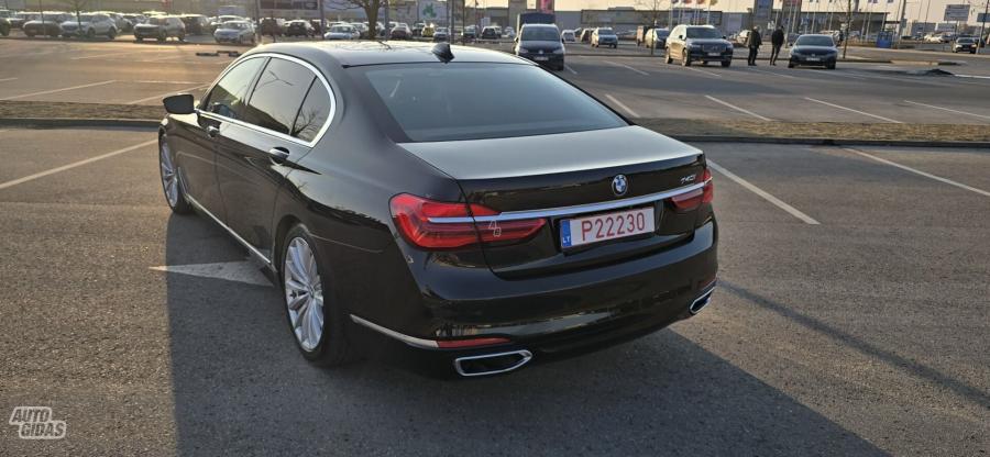 Black BMW 740 2018 in Vilnius, with an engine capacity of 3.00 L and mileage of 168 thousand km for 20950 €, photo 6 on AUTOMOTO.COM.LV