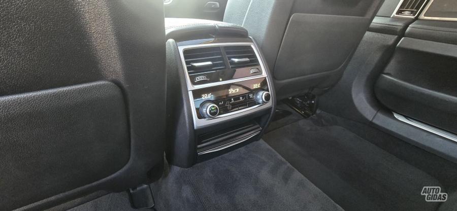 Melns BMW 740 2018 Viļņa, ar dzinēja tilpumu 3.00 L un nobraukumu 169 tūkst. km par 19999 €, foto 12 vietnē AUTOMOTO.COM.LV