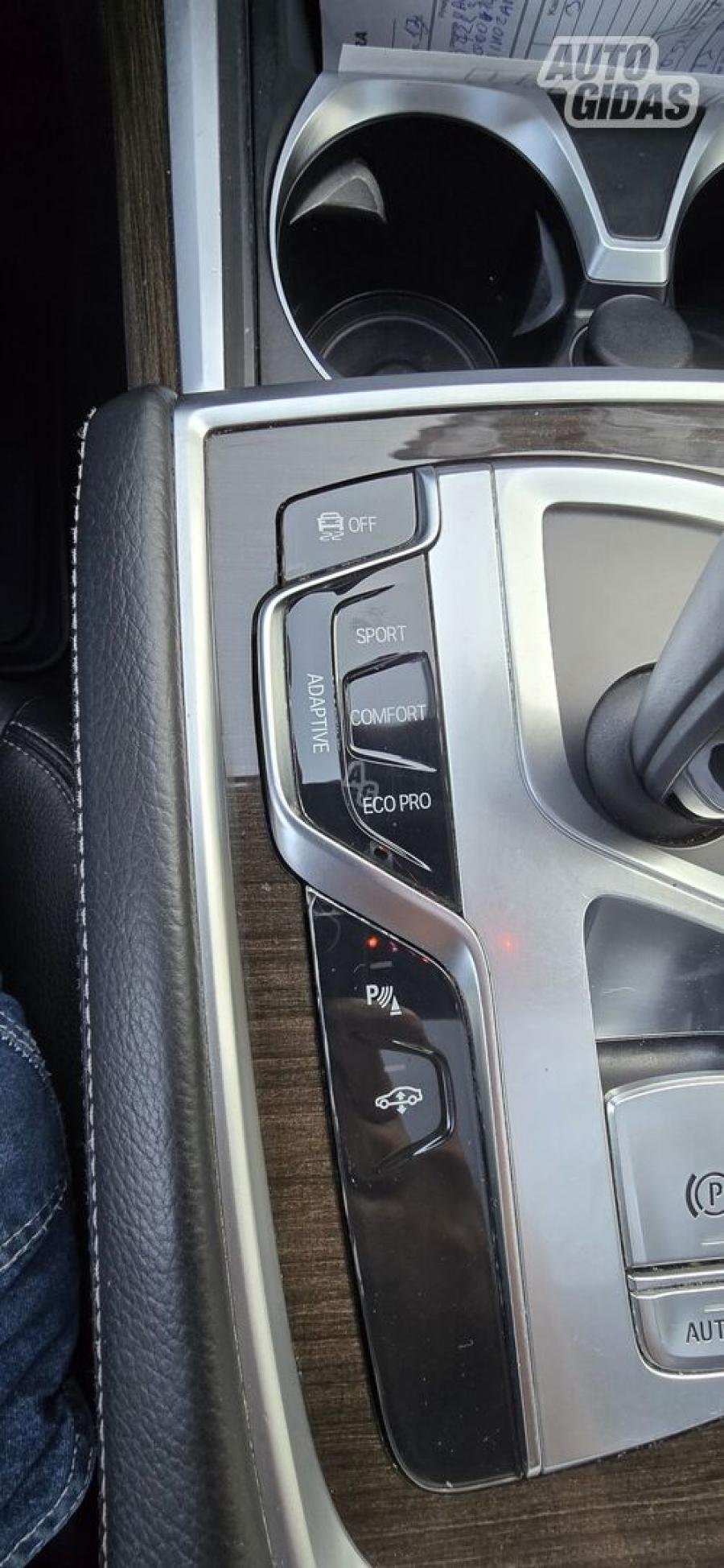 Melns BMW 740 2018 Viļņa, ar dzinēja tilpumu 3.00 L un nobraukumu 169 tūkst. km par 19999 €, foto 23 vietnē AUTOMOTO.COM.LV