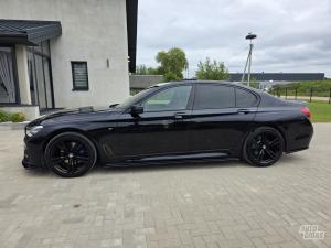 Melns BMW 740 2018 Mažeikiai, ar dzinēja tilpumu 3.00 L un nobraukumu 303 tūkst. km par 26800 €, foto 7 vietnē AUTOMOTO.COM.LV