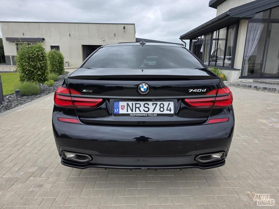 Melns BMW 740 2018 Mažeikiai, ar dzinēja tilpumu 3.00 L un nobraukumu 303 tūkst. km par 26800 €, foto 9 vietnē AUTOMOTO.COM.LV