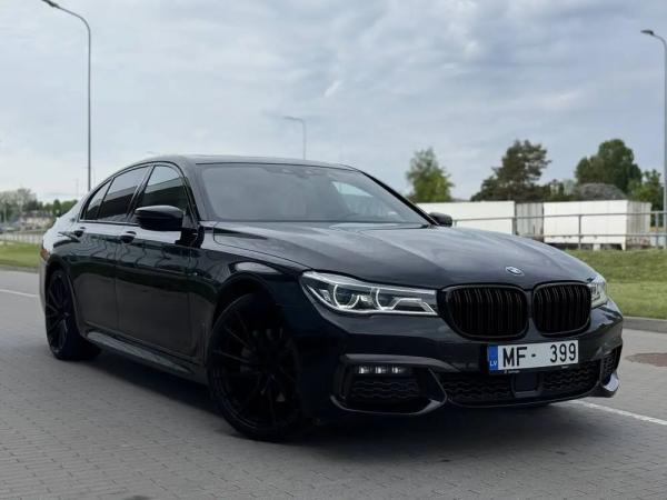Black BMW 740 2018 in Rezekne, with an engine capacity of 3.00 L and mileage of 221 thousand km for 29990 €, photo 4 on AUTOMOTO.COM.LV