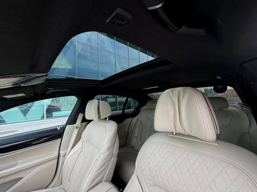 Melns BMW 740 2018 Rēzekne, ar dzinēja tilpumu 3.00 L un nobraukumu 221 tūkst. km par 29990 €, foto 17 vietnē AUTOMOTO.COM.LV